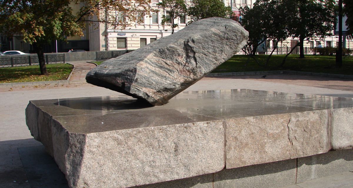 Communism and its crimes – overcoming history’s dialectics | ENRS